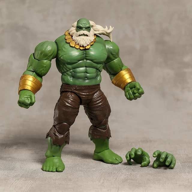 Maestro Hulk Figure