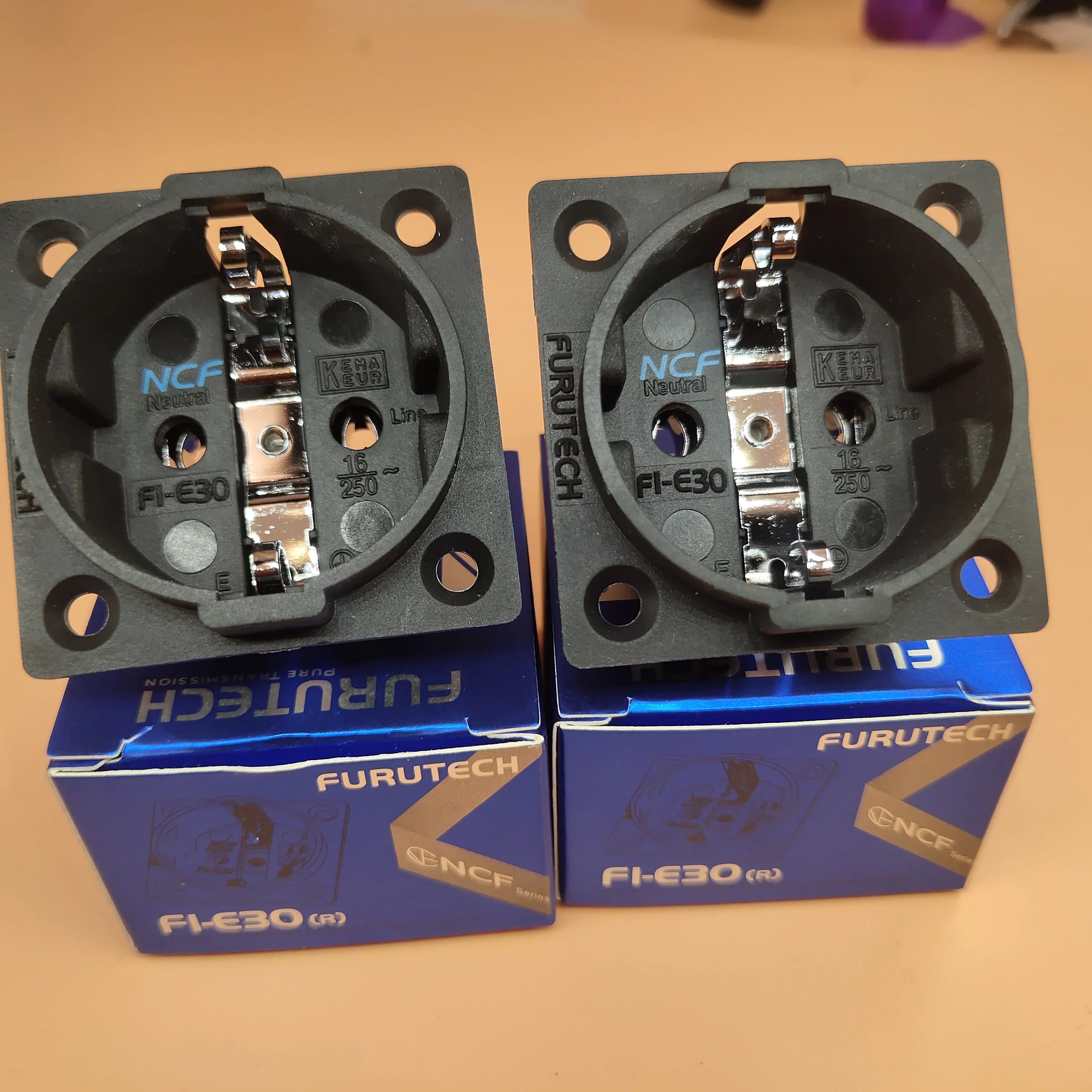 Hi End Furutech Schuko FI E30 NCF nano socket pure copper plated ...
