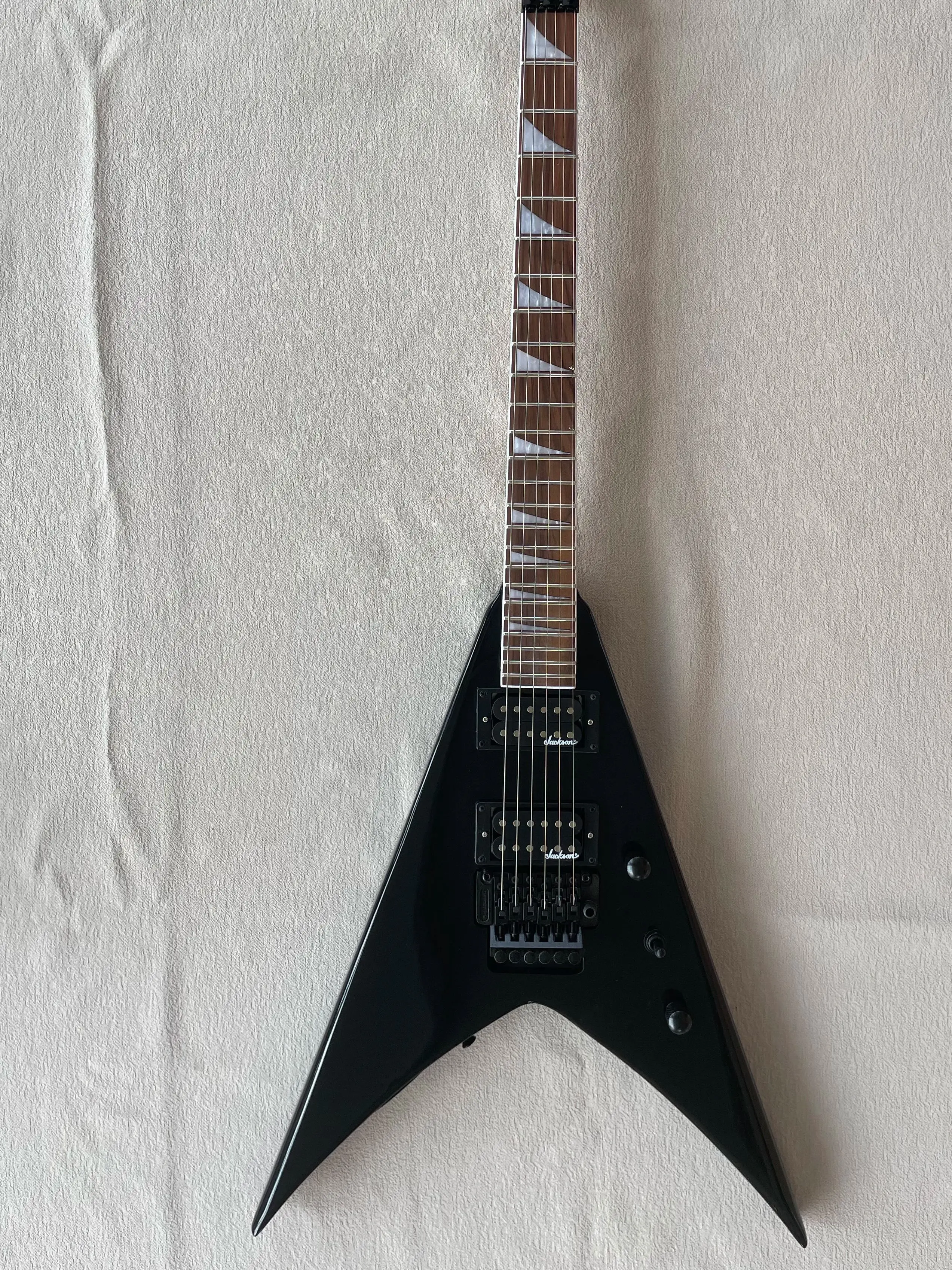 Jackson-Flying-King-V-Guitarra-El-ctrica-Negro-Brillante-2017.jpg