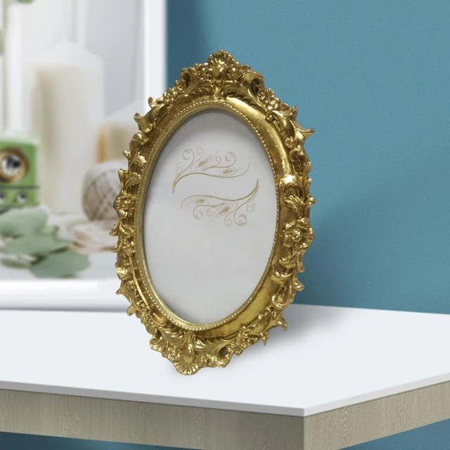 Fancy Oval Frame Gold