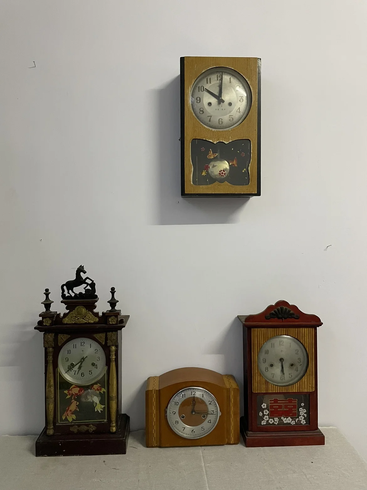 Old-Objects-Nostalgic-Rural-Old-Fashioned-Wall-Clock-Old-Fashioned ...
