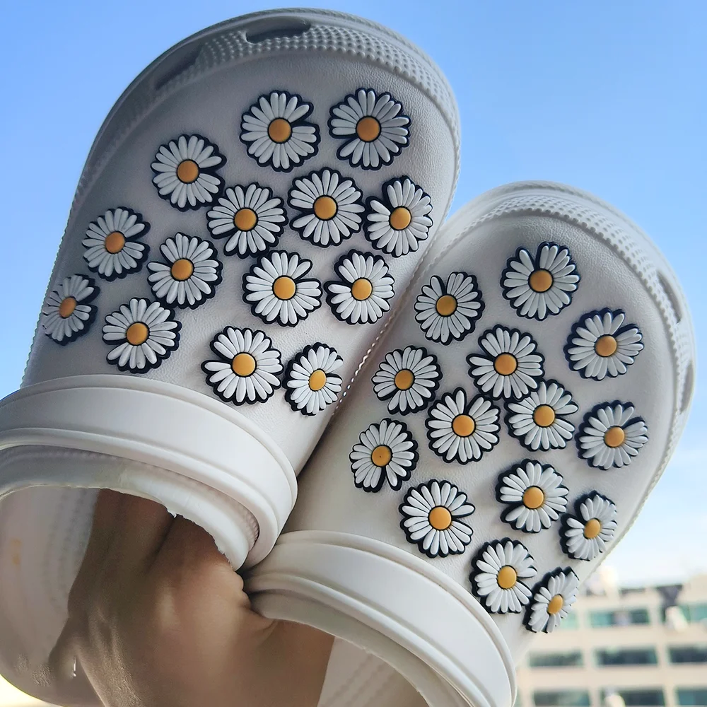 Little-Daisy-Flowers-Little-Cute-White-Flower-Diy-Croc-Jibz-Charms-PVC ...
