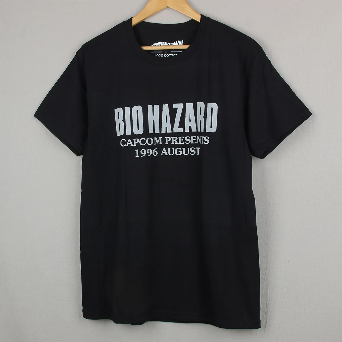 Biohazard T-Shirt Residented Evil Horror Classic Video Game Zombie Men ...