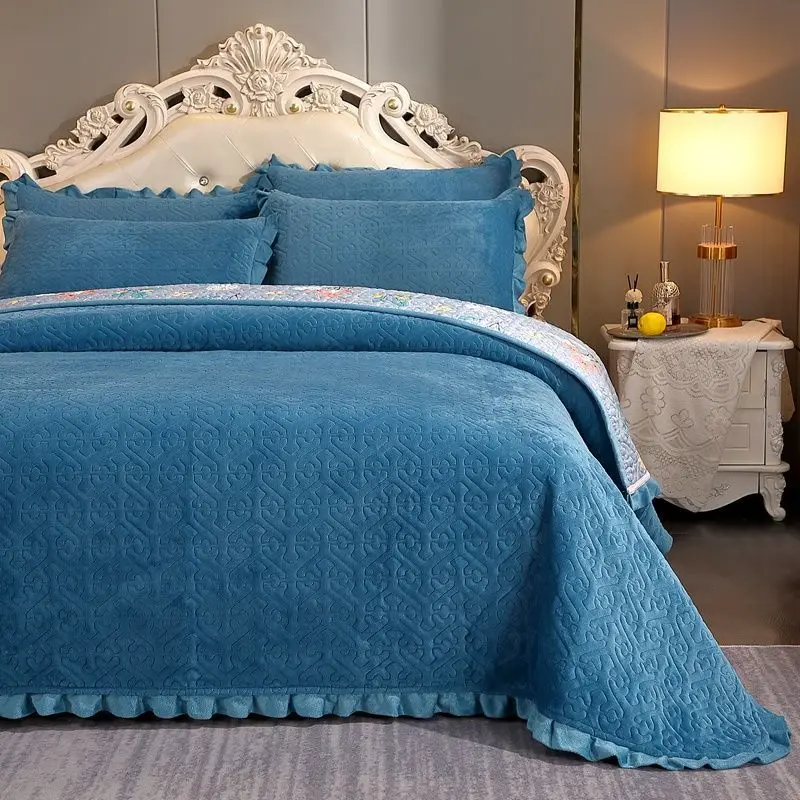Winter Thickened Bedroom Bedspread Milk Fleece Bed Cover Clamped Cotton ...