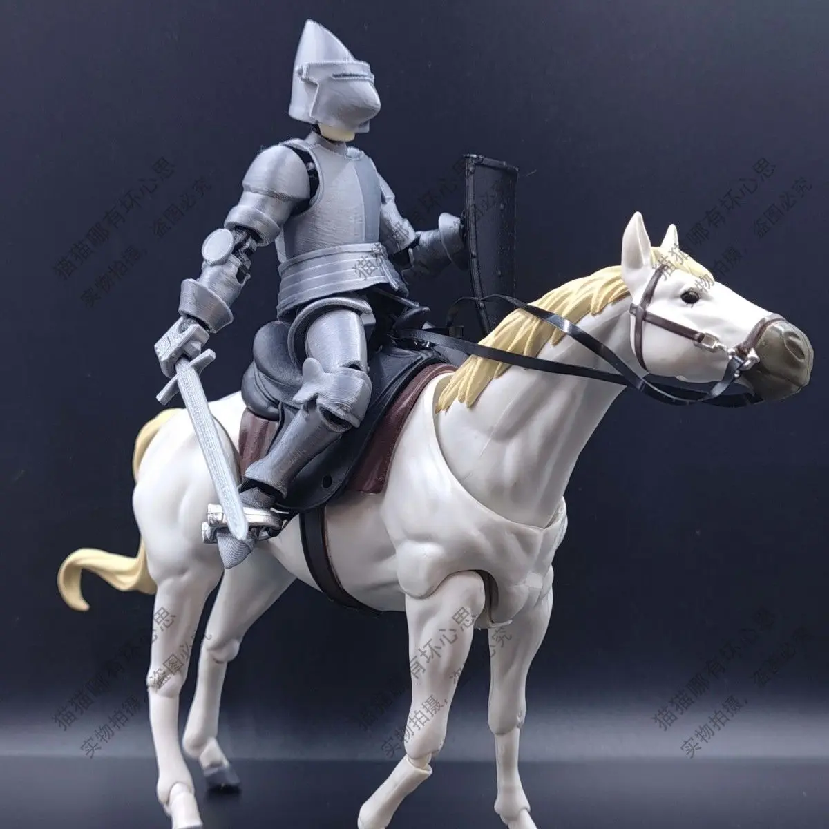 Action-figures-super-moving-knight-multi-articular-new-advanced-toys.jpeg