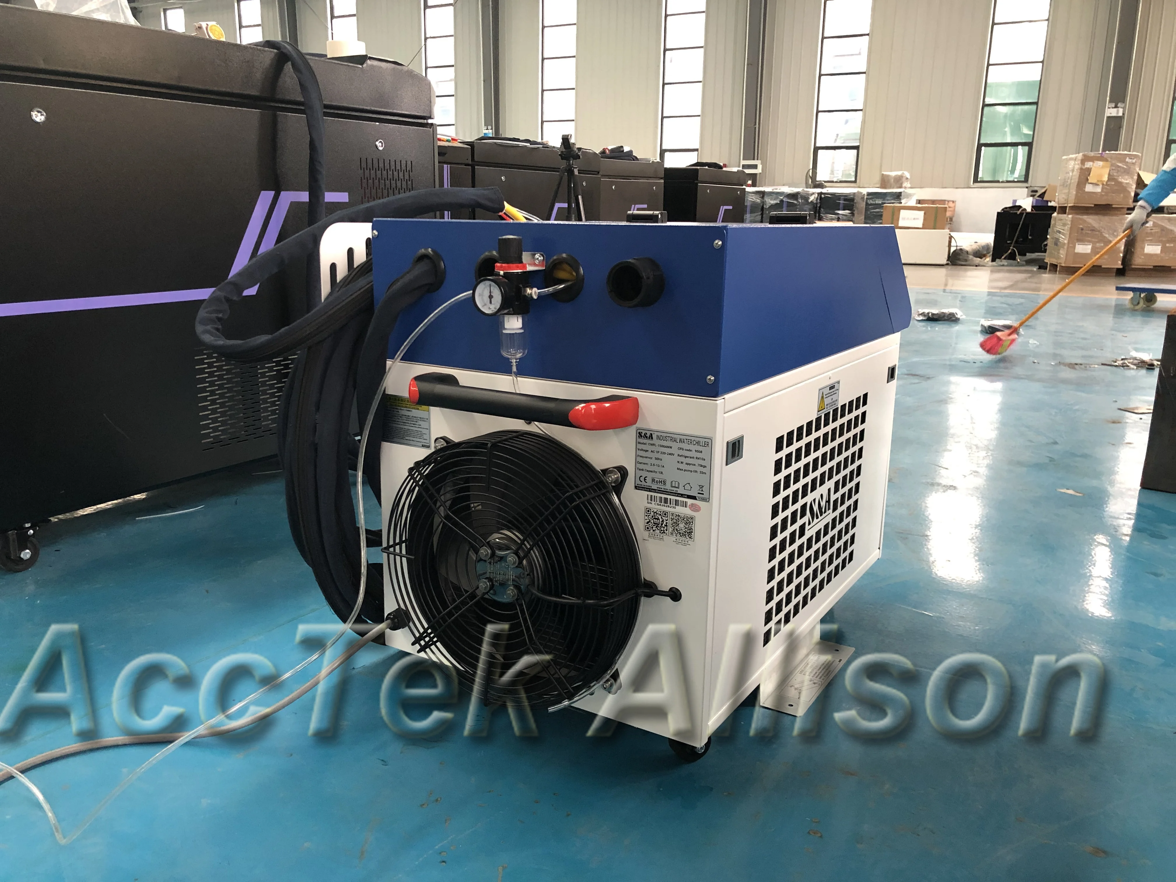 AccTek-Small-Portable-Hand-Held-1000w-2000w-3000w-Fiber-Laser-Cutter ...