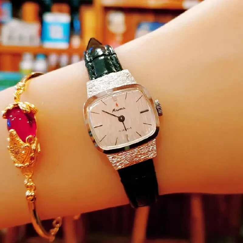 Anoma-Wave-Vertical-Brushed-Manual-vintage-Women-s-Watch-Swiss-niche ...