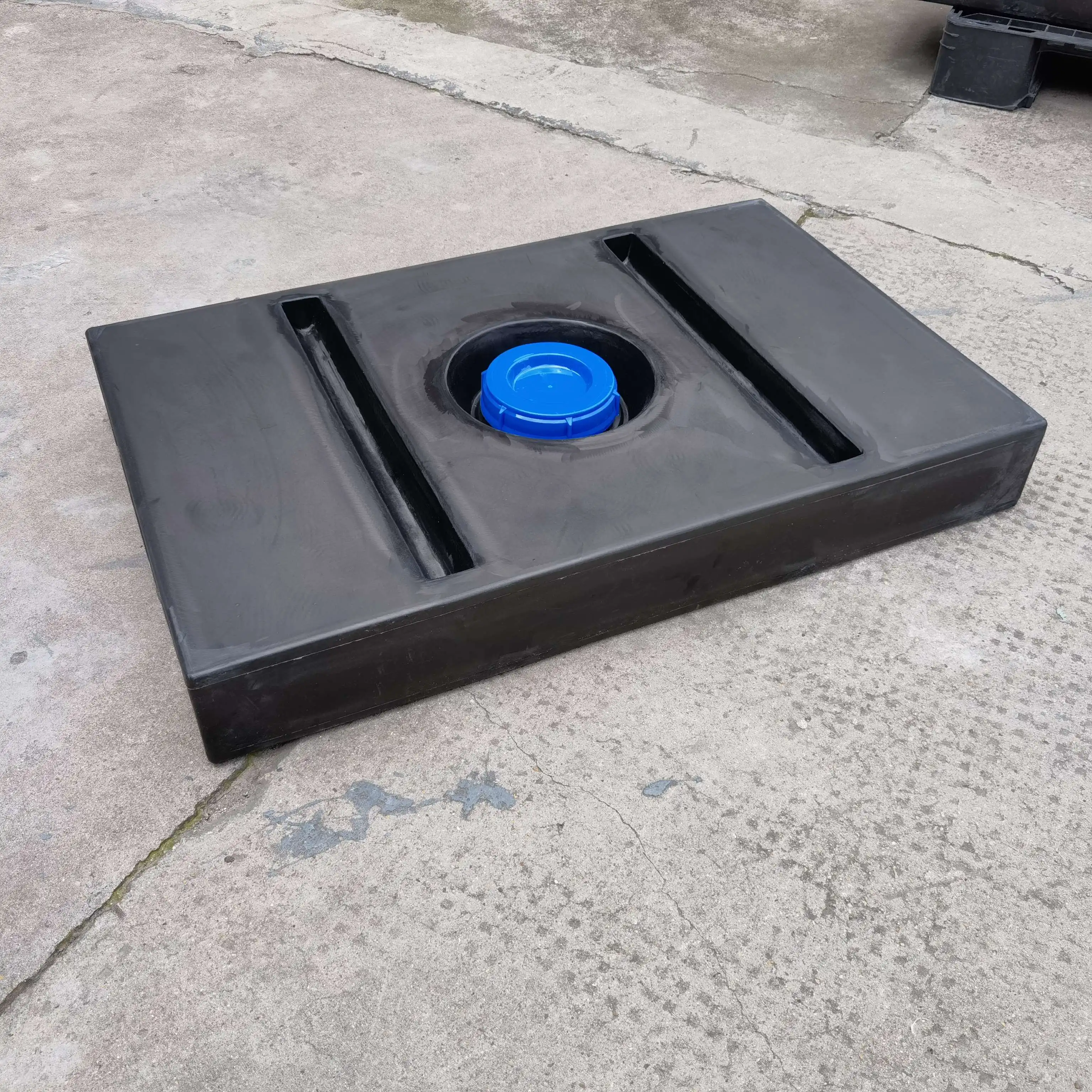 Plastic-flat-water-tank-RV-water-storage-bucket-plastic-bucket ...