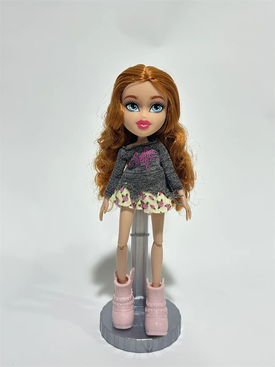 Bratz Fashion Doll with Makeup - Cute Collectible Doll for Girls, 10 ...