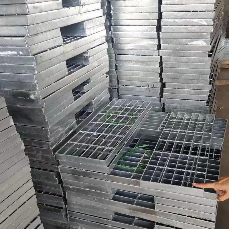 Metal Sidewalk Coverplates