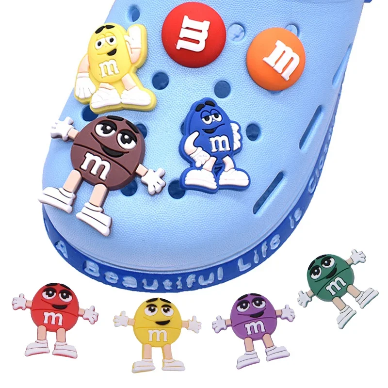 MINISO-M-M-s-Chocolate-chip-bean-Shoe-Crocs-Charms-modelo-de-dibujos ...