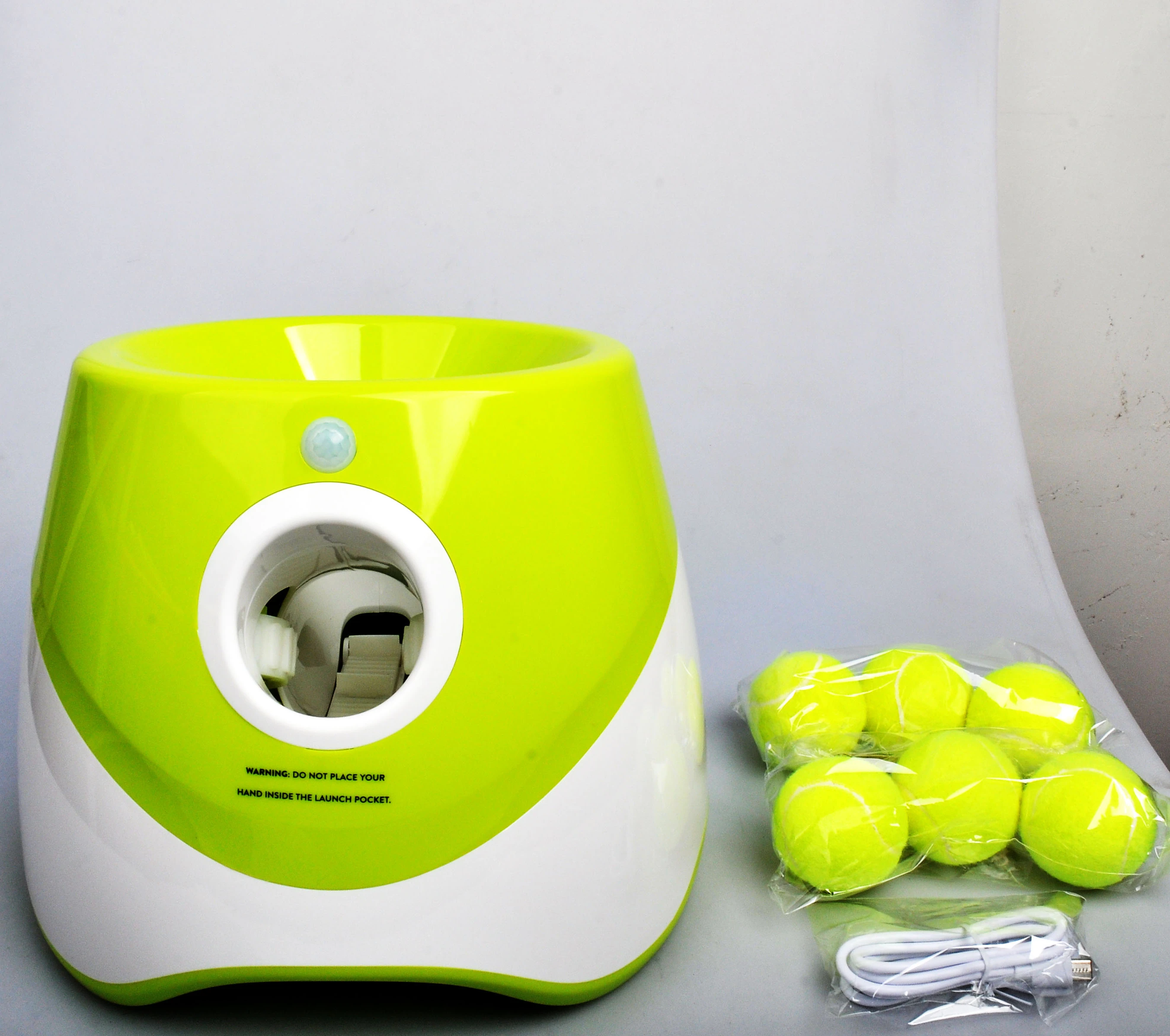 With-6-balls-Dog-Tennis-Ball-Throwing-Launcher-3-Distance-Ball-throw ...