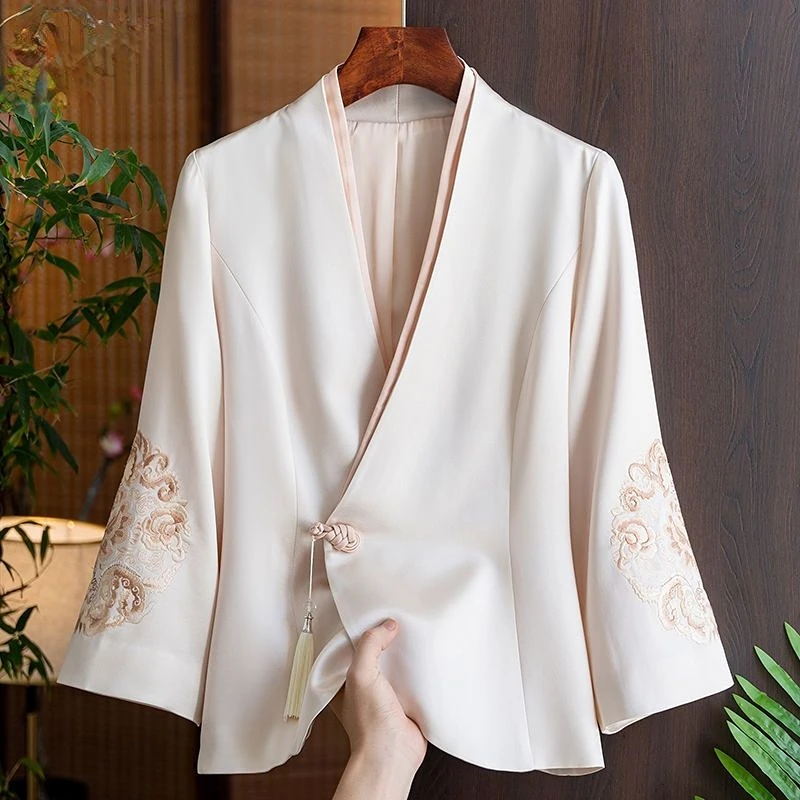 Chinese Traditional Clothing Top Acetic Acid Forged Face Embroidery ...