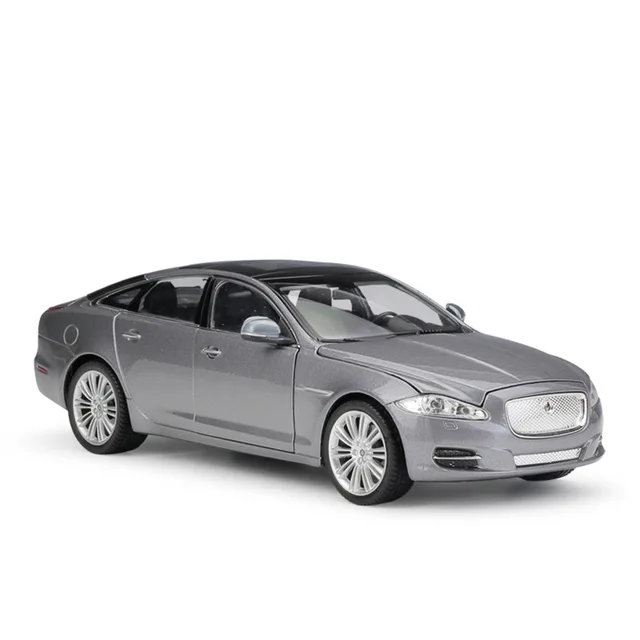 WELLY Model Car 1:24 Diecast Car Toys Classic 2010 JAGUAR XJ High ...