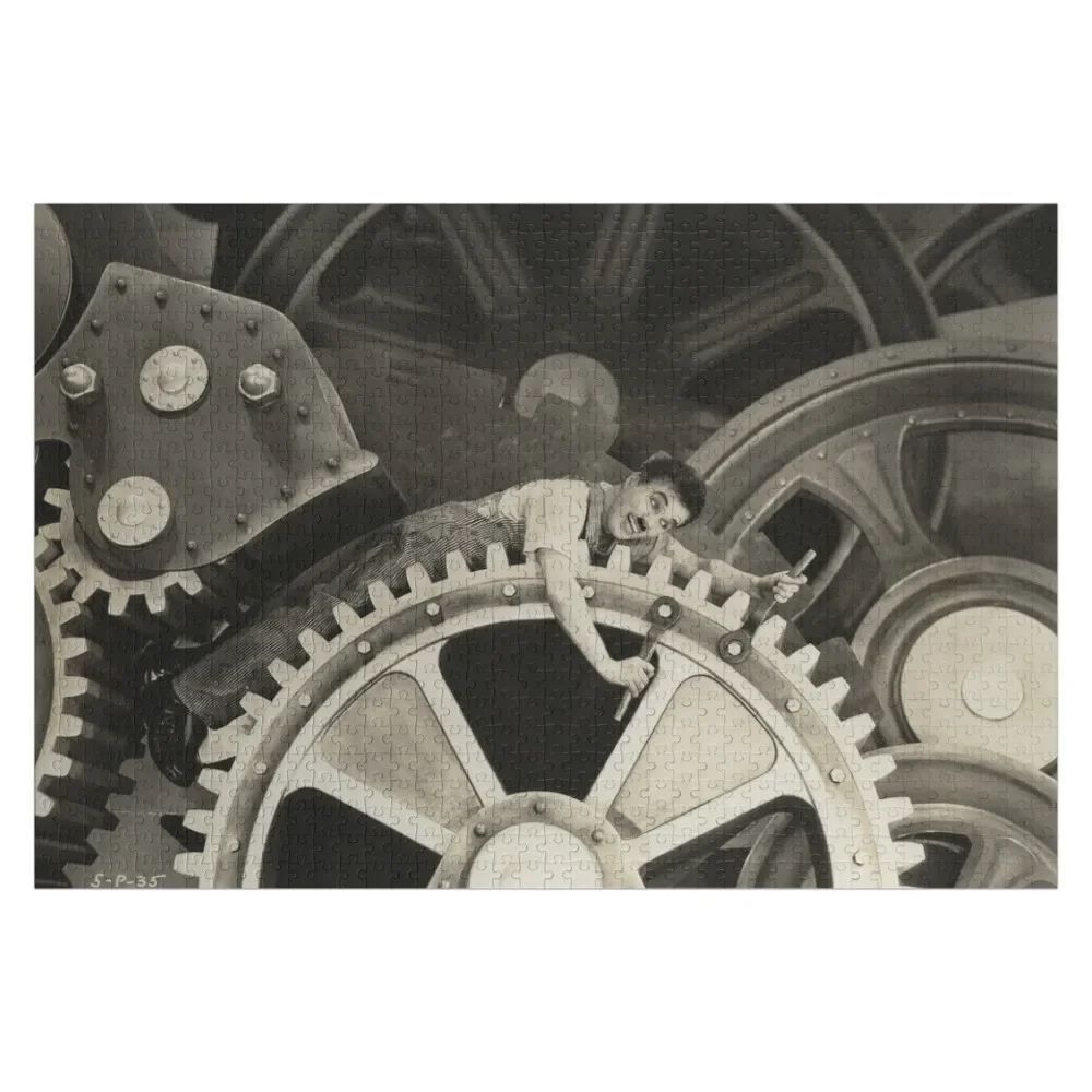 Puzzle Charlie Chaplin: A Handcrafted Tribute to Cinema’s Silent Genius
