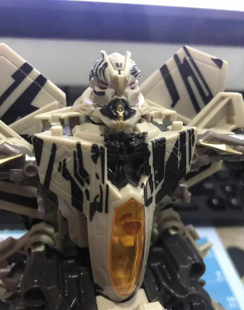 Spot Hasbro Transformation Toy SS21 Starscream Cybertron Star Pattern ...