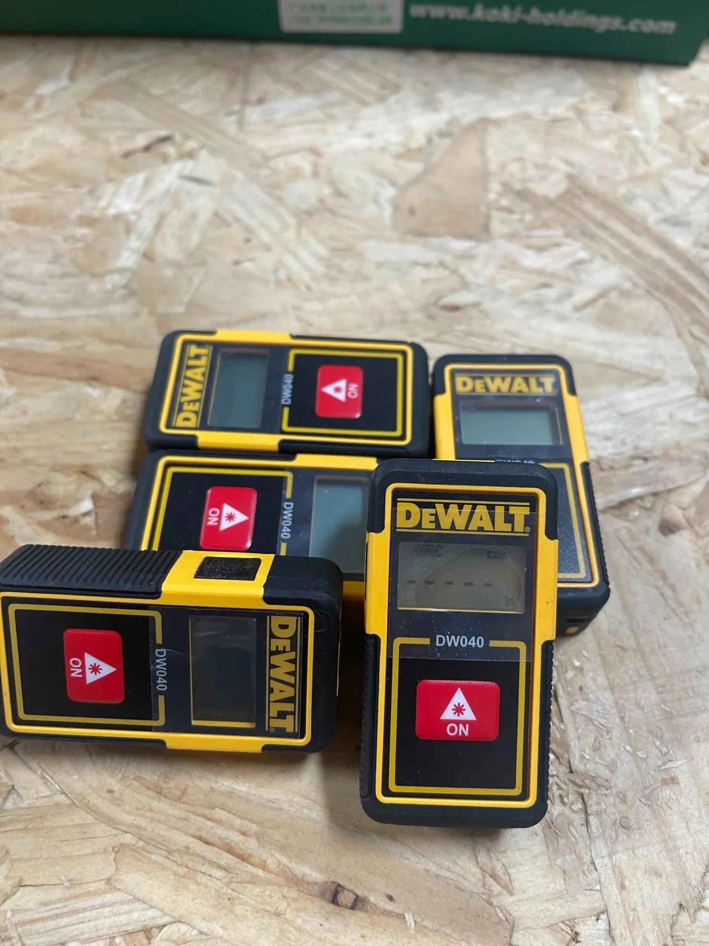 DEWALT-40-Foot-Pocket-Laser-Distance-Measuring-Instrument-DW040HD-1PCS.jpg