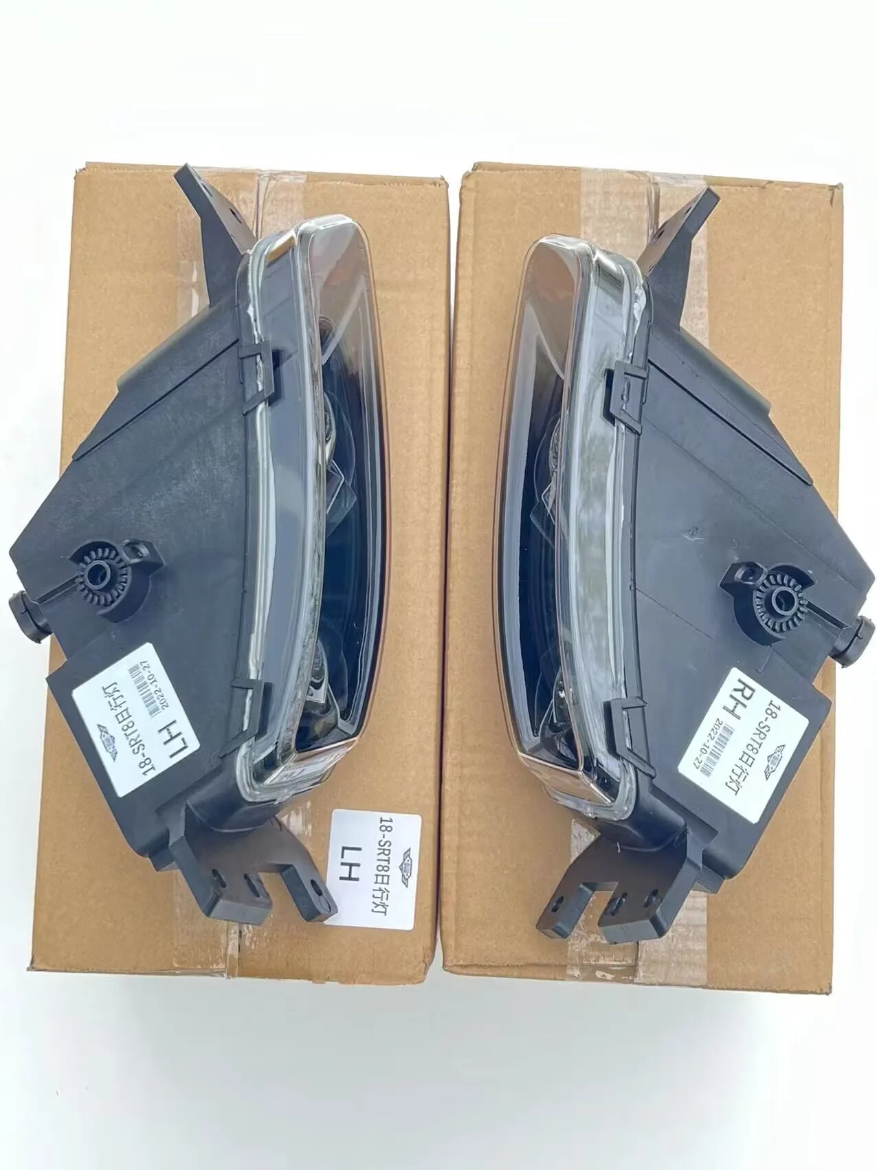 68275510AC-68275511AC-Daylight-Split-Left-and-Right-For-Dodge-Durango ...