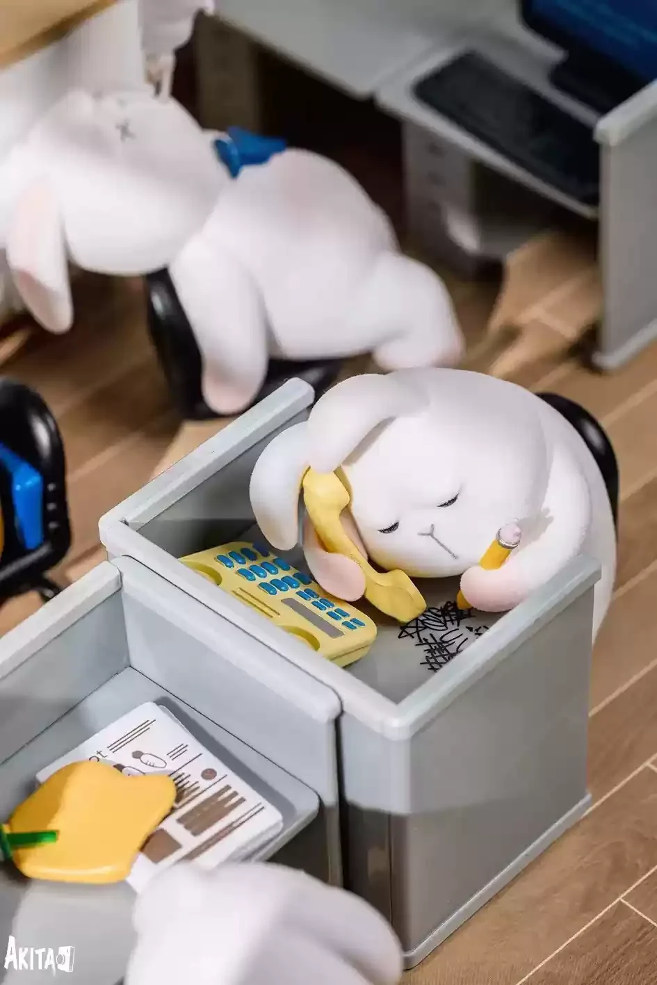 Súper lindo Lunes Bruce no quiere ir a trabajar Caja sorpresa La cuarta ...