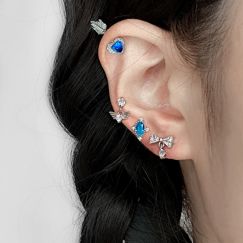 Forward Helix Piercing Hoop