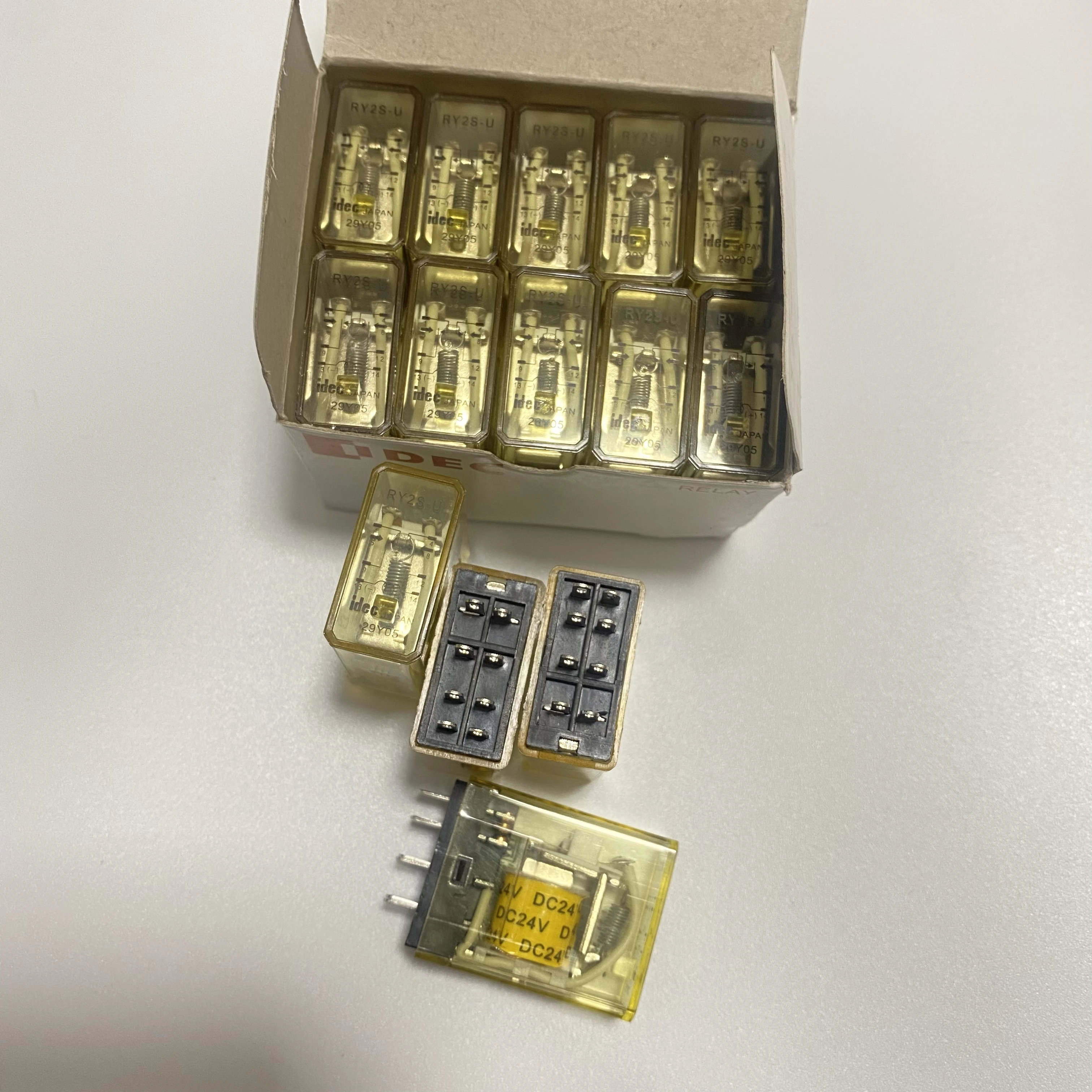 10pcs small relay ry2s-ul ry2s-u DC24V AC220V 12V miniature 8-pin RY2S