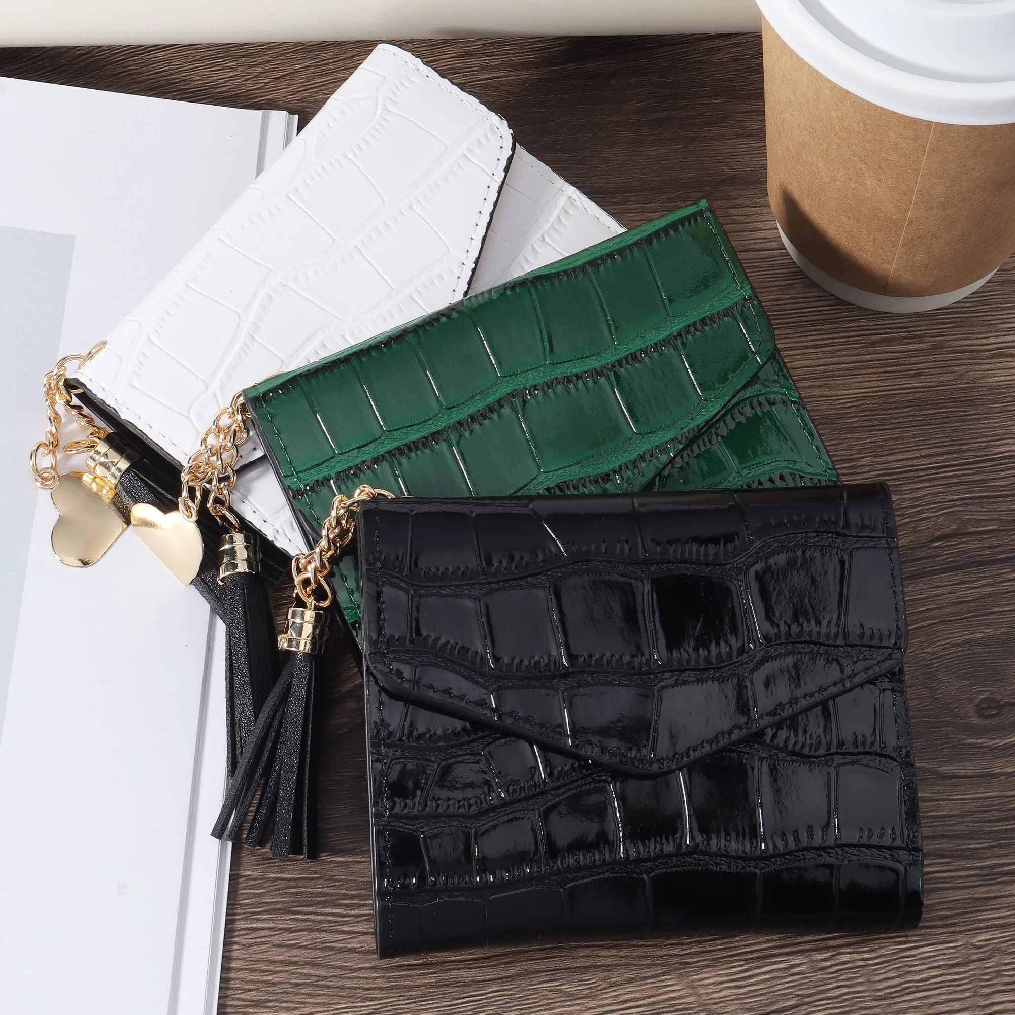 Fashionable-metal-heart-shaped-and-tassel-decorated-small-wallet-coin ...