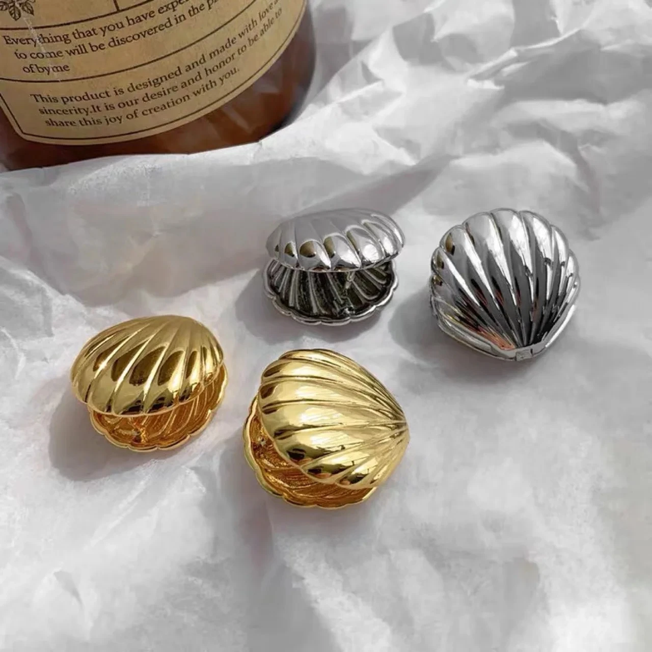 French Vintage Shell Shape Texture Stud Earrings for Women Girls Metal ...