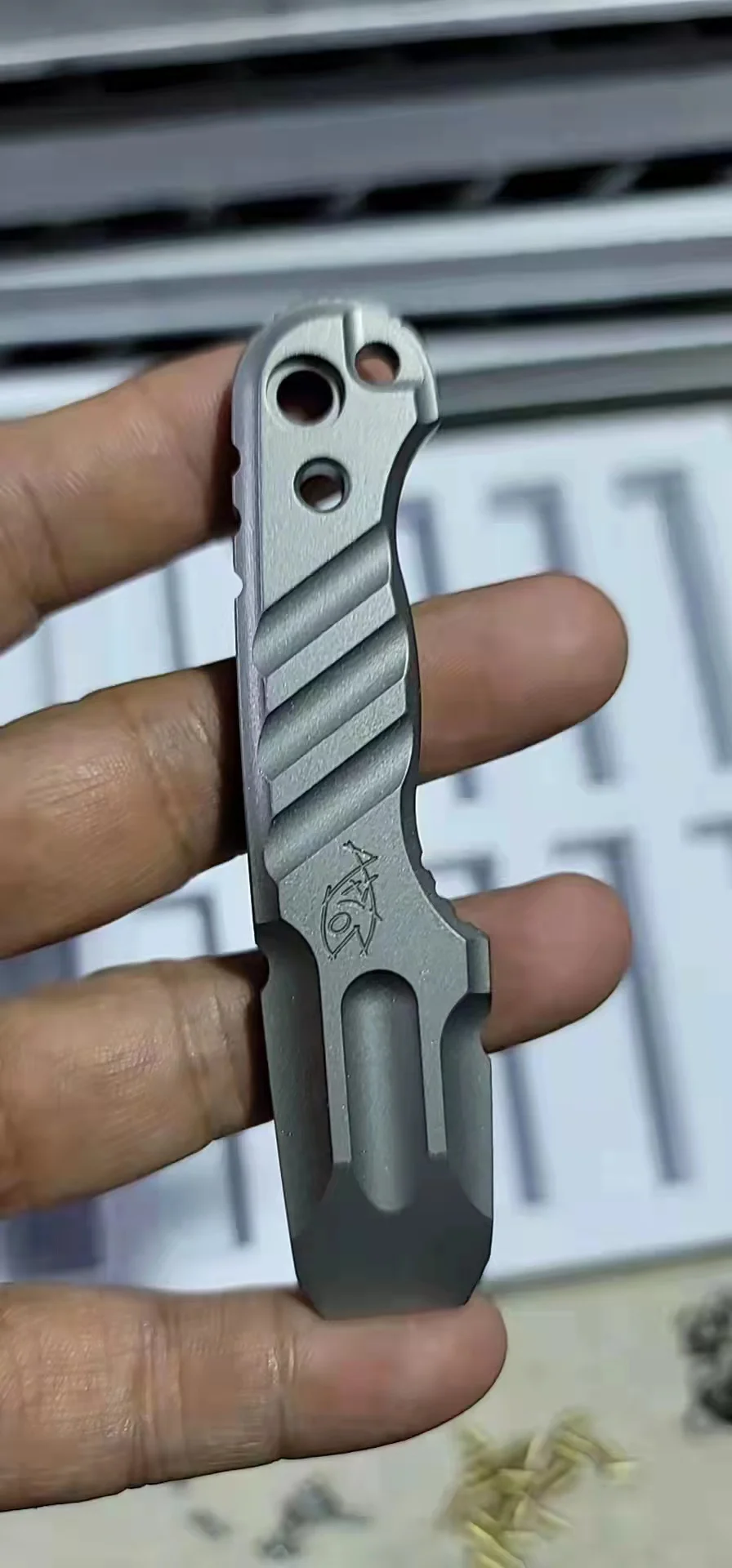 Moyeworks Titanium Alloy TC21 BULLHEAD Prybar EDC Chain Gear