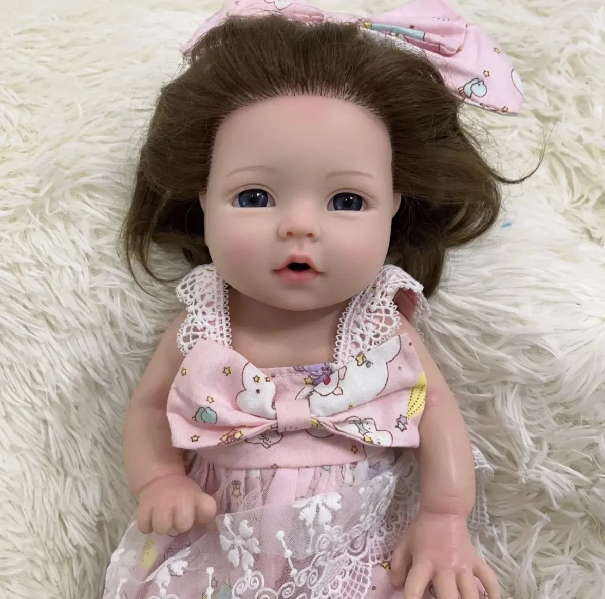 Boneca-beb-reborn-realista-35-cm-corpo-inteiro-silicone-s-lido-menina ...