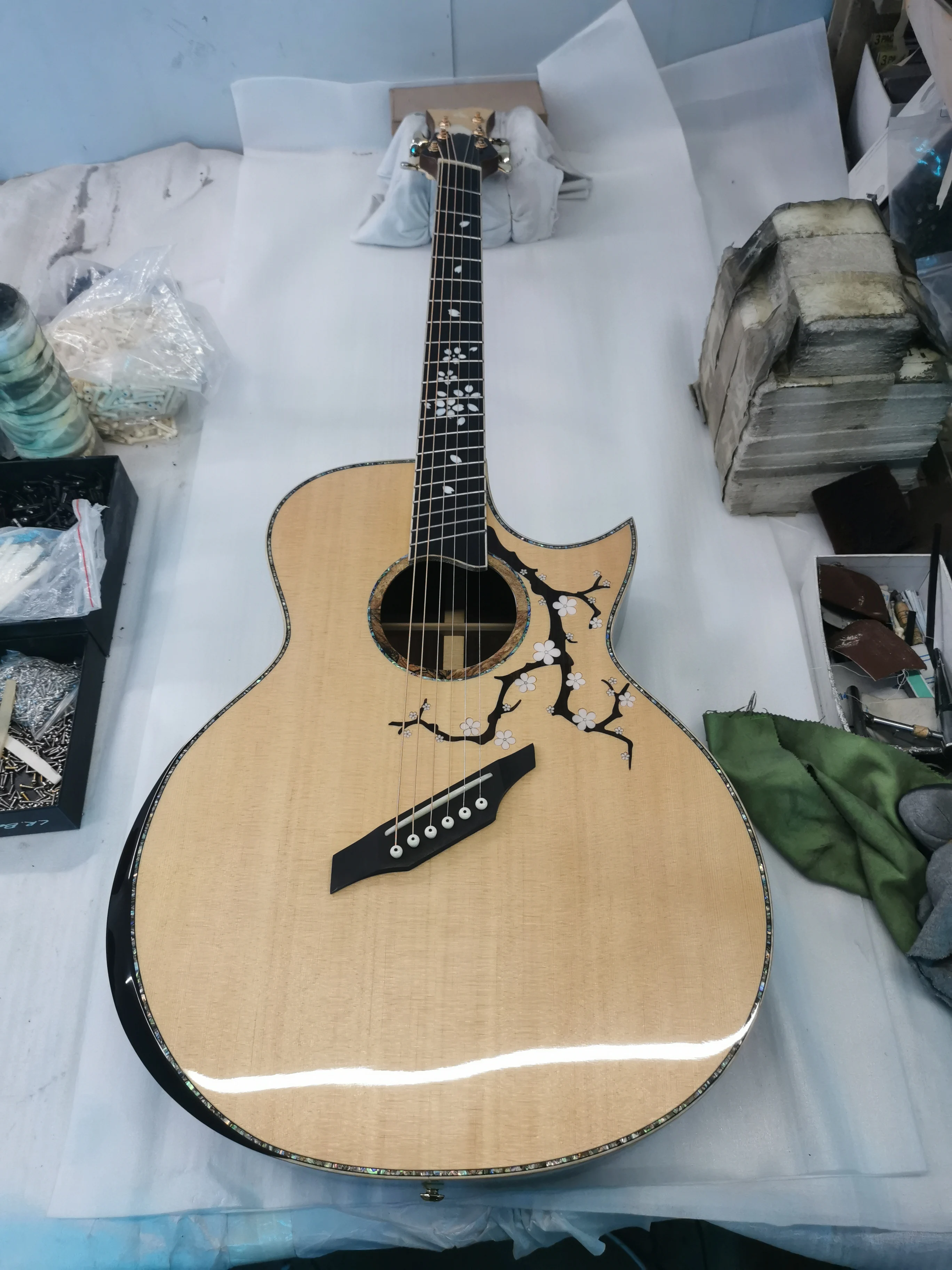 41 inch AAAAA solid wood black finger fan with cherry blossom acoustic ...