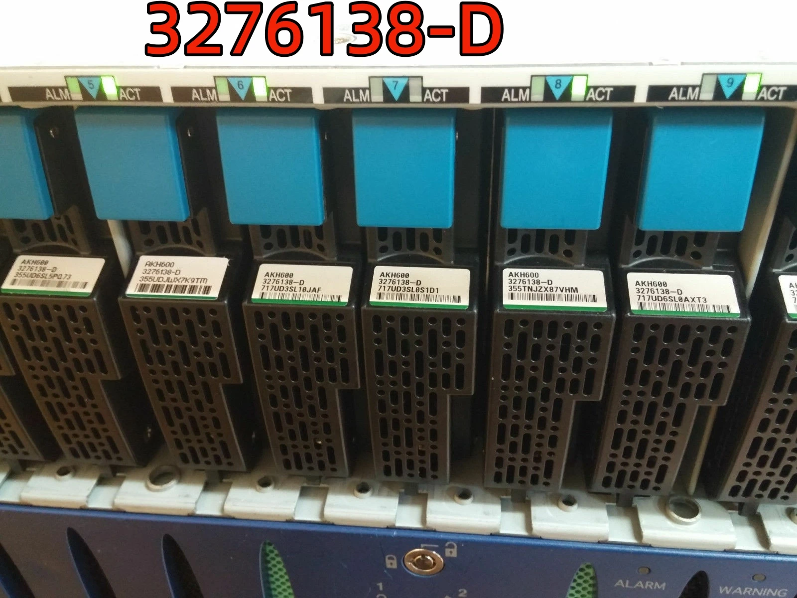 For-HDS-3276138-D-AMS2100-2300-2500-AKH600-600GB-HUS156060VLS600-15K ...