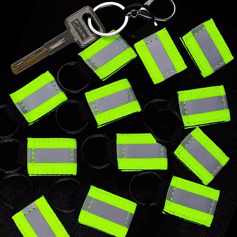 6Pcs Reflective Safety Reflector Pendants Key Chain Green Keychains ...