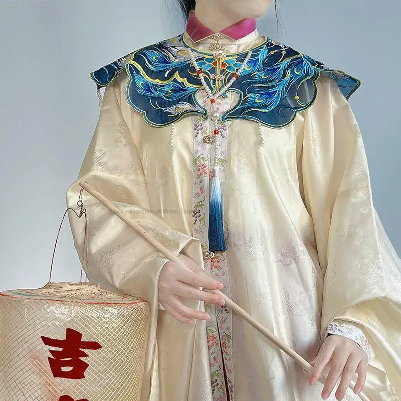 Traditional Chinese Style Ming Dynasty Hanfu Clothes Exquisite ...
