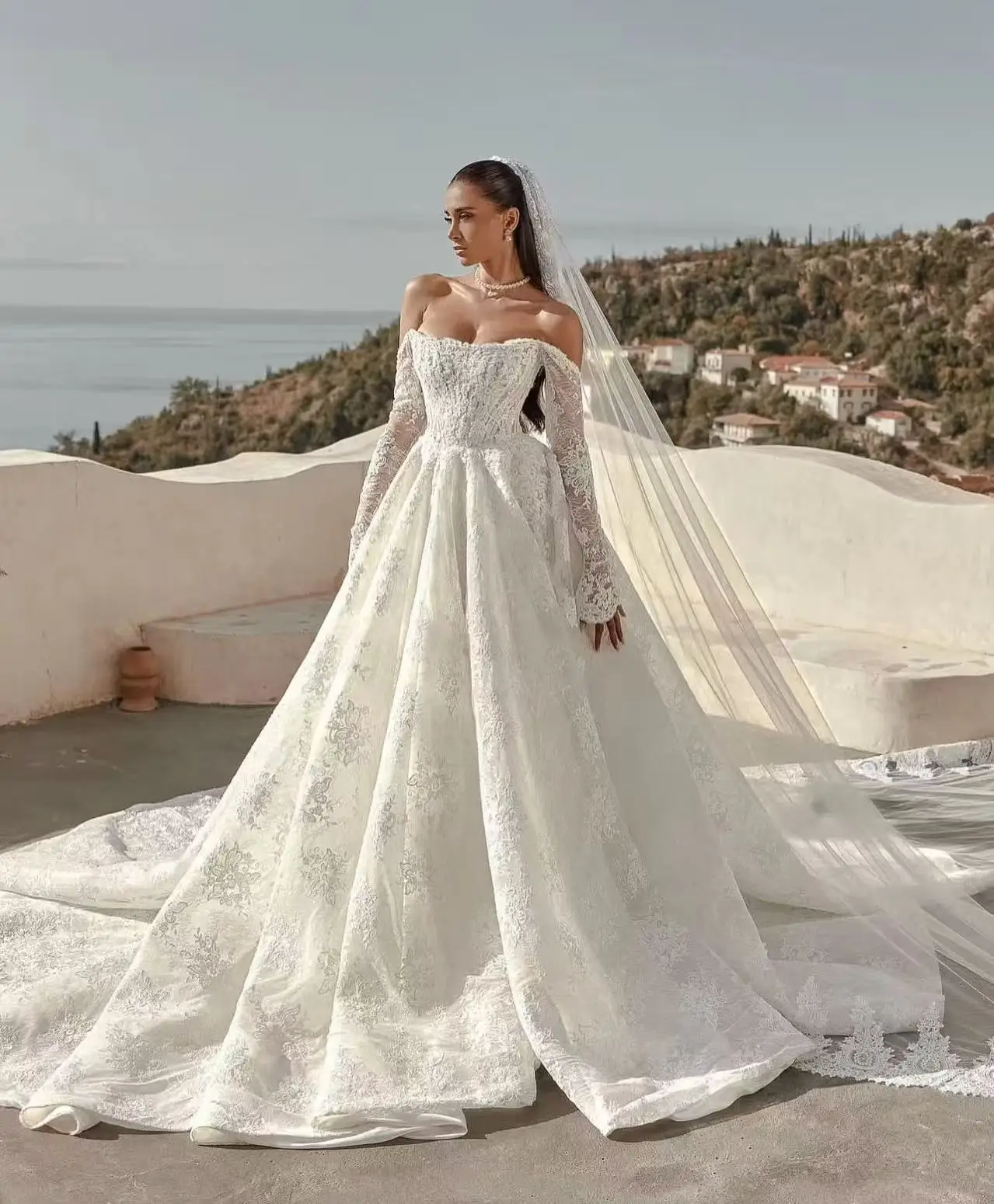 Luxus Brautkleider Fr Ltere Frauen Bild