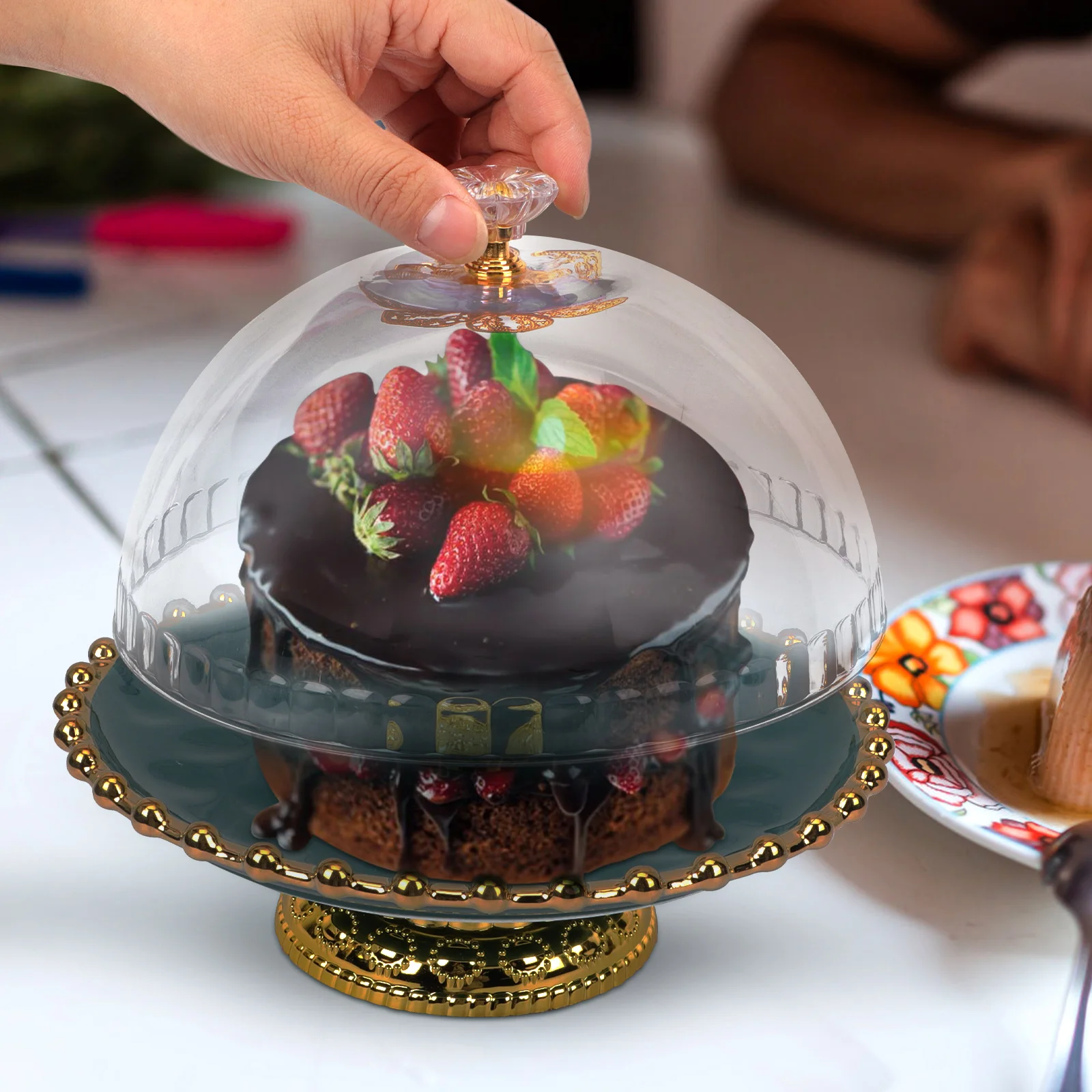 Cake Display Stands With Domes