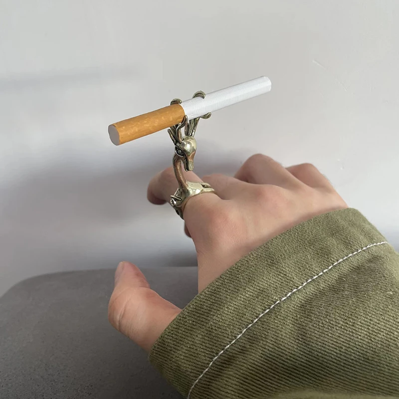 Cigarette-Holder-Dragon-Ring-Rack-Metal-Smoker-Finger-Clip-Hand-Rack ...