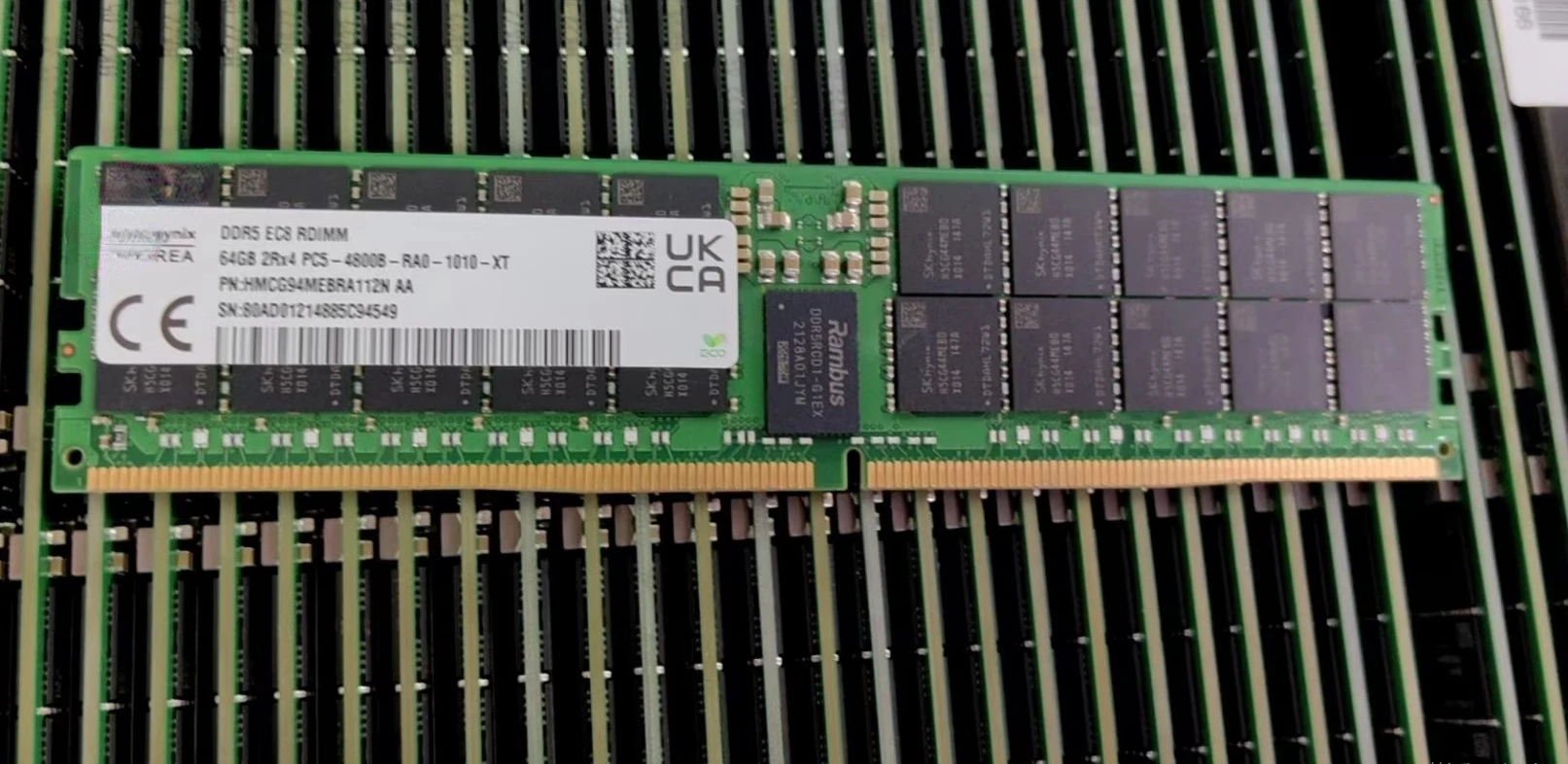 HMCG94MEBRA112N-DDR5-64G-4800B-ECC-REG.jpg