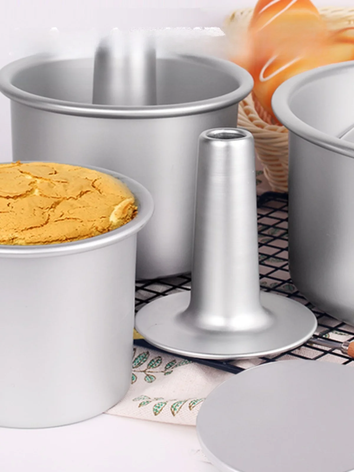 Aluminum Alloy Hollow Baking Mold for Chiffon Cake 6 Inch 8 Inch round ...