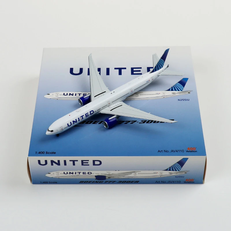 United Airlines 777 Model