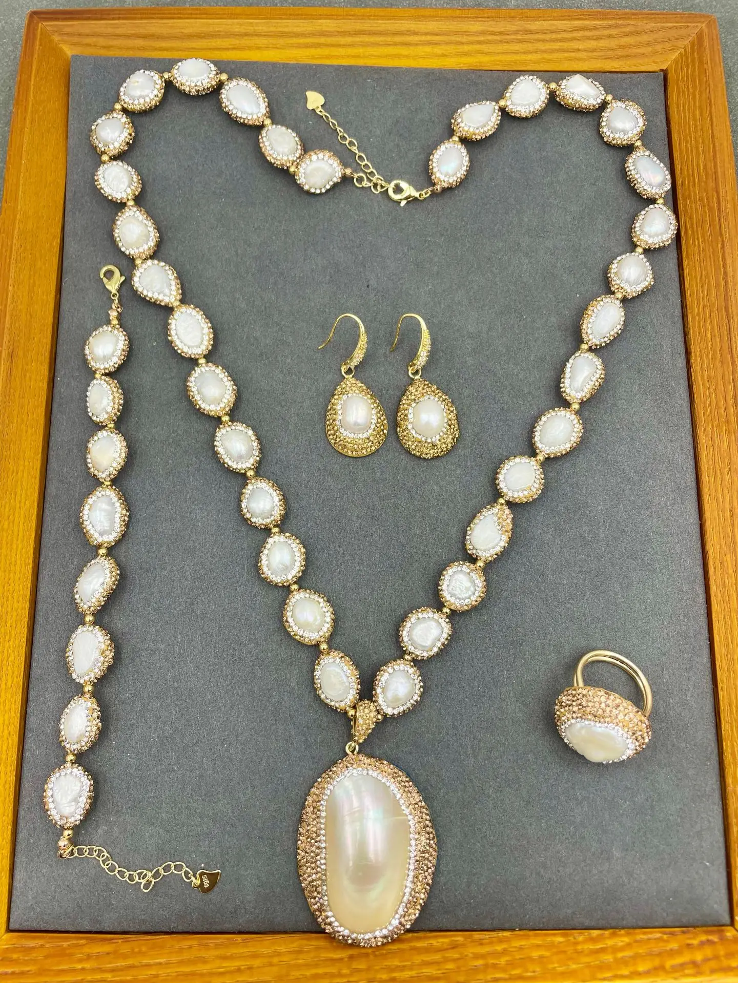 ST025-Freshwater-Special-Shaped-Pearl-Exquisite-High-End-Banquet-Color ...
