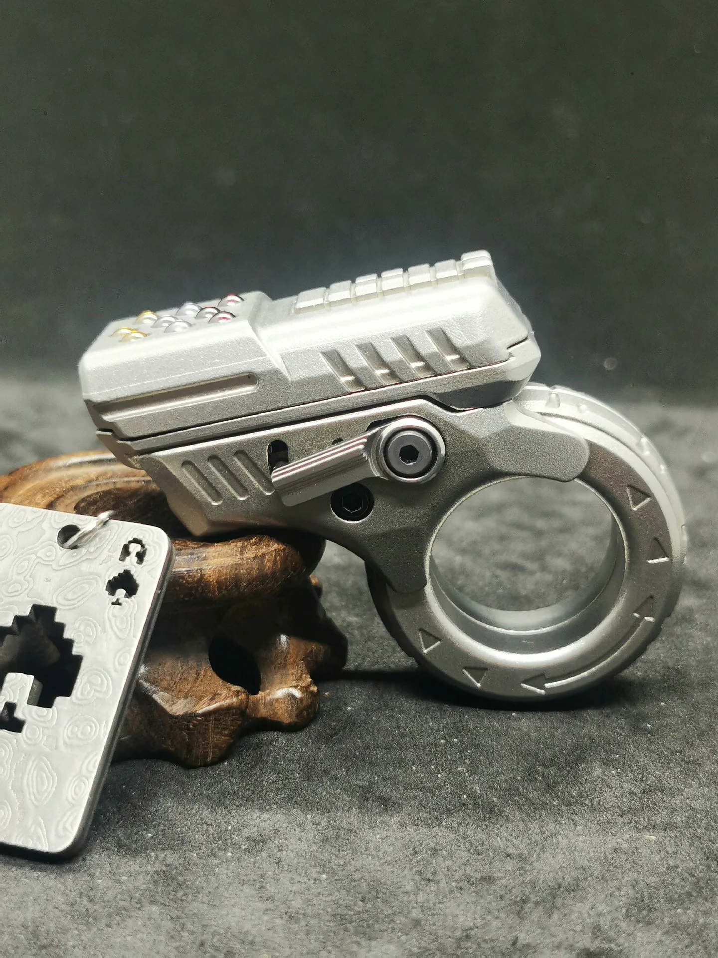 Azu-refers-to-the-stainless-steel-pointed-gyroscope-with-a-popping-coin ...