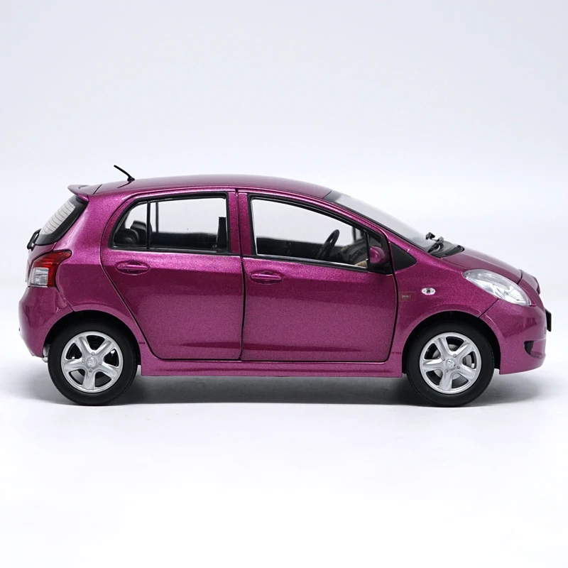 Toyota Yaris 2022 Hatchback Violet