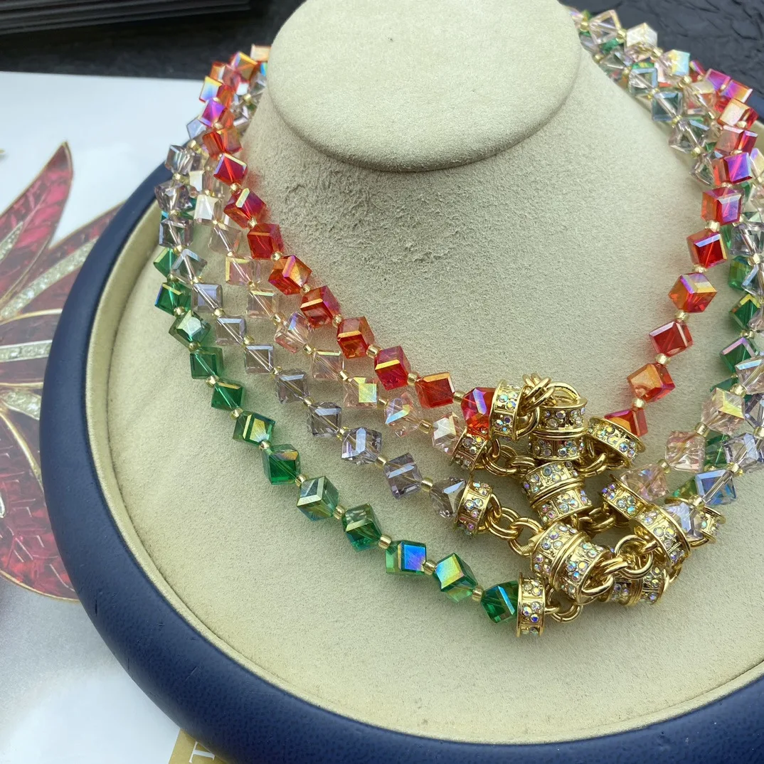 Color-crystal-magnetic-universal-chain-chain-everything-universal-chain.jpg
