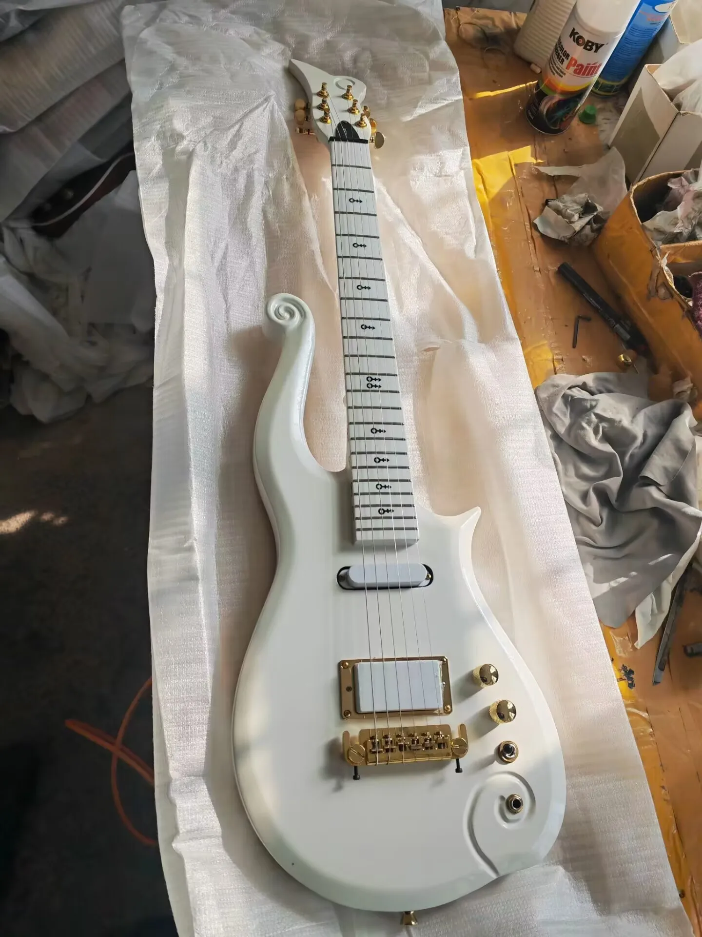 Rare Diamond Series Prince Cloud White Electric Guitar Alder Body ...