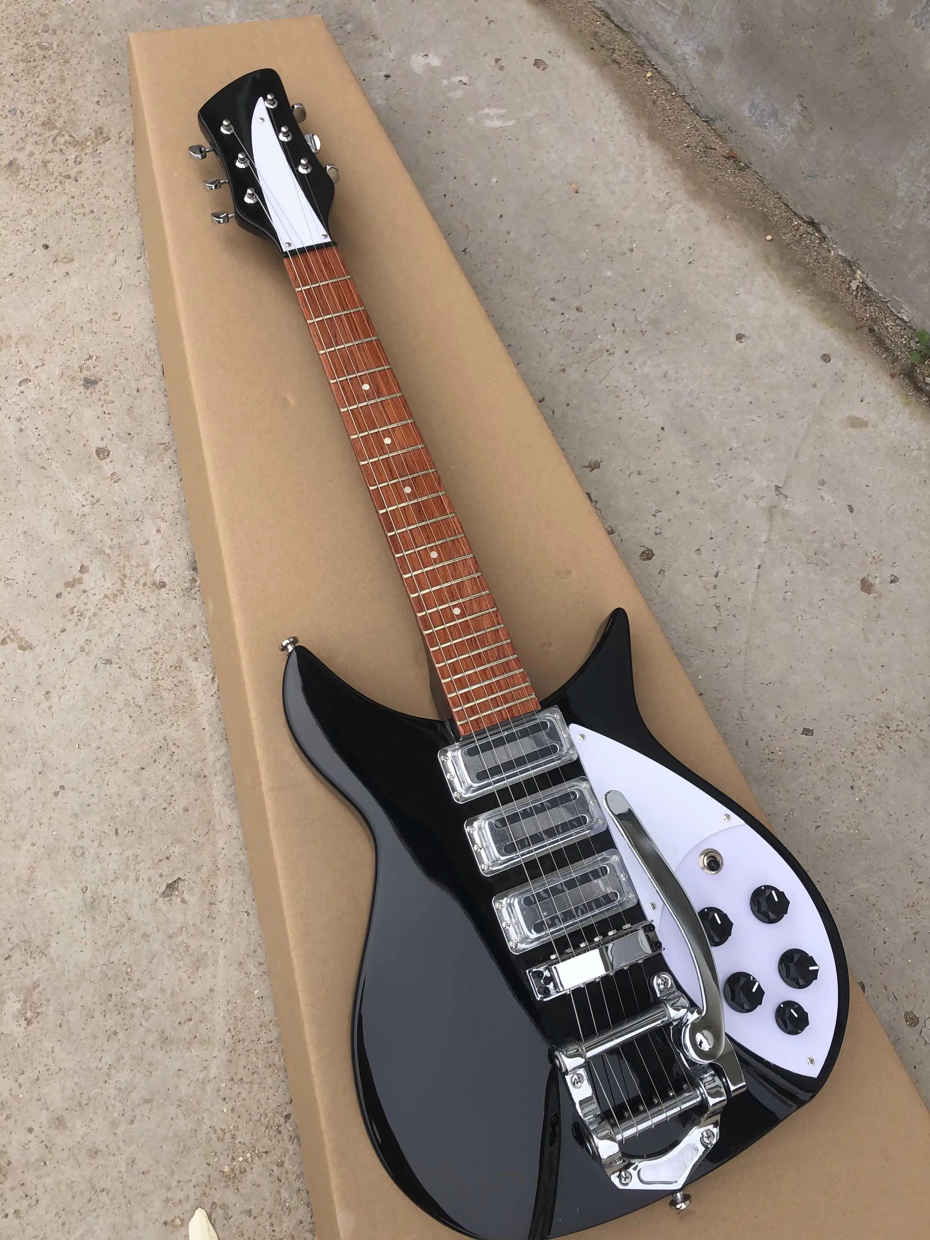 Rickenbacker-325-Electric-Guitar-Tremolos-System-Bridge-White-Pickguard ...