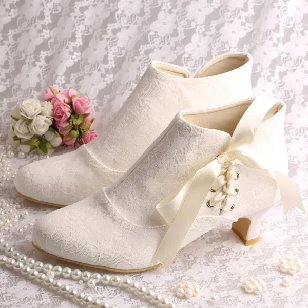 Customized White Lace Boots Woman Wedding Short Low Heel Winter Bride ...