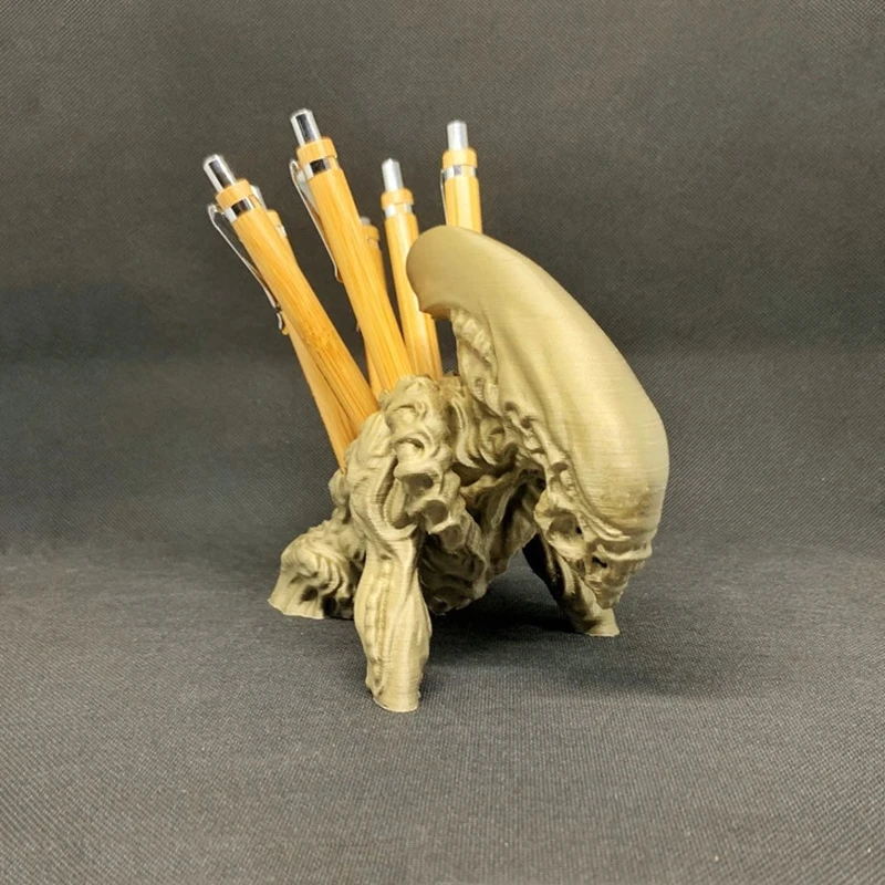 Creative Alien Xenomorph Pen Holder Alien Statue Bust Penholder Alien ...