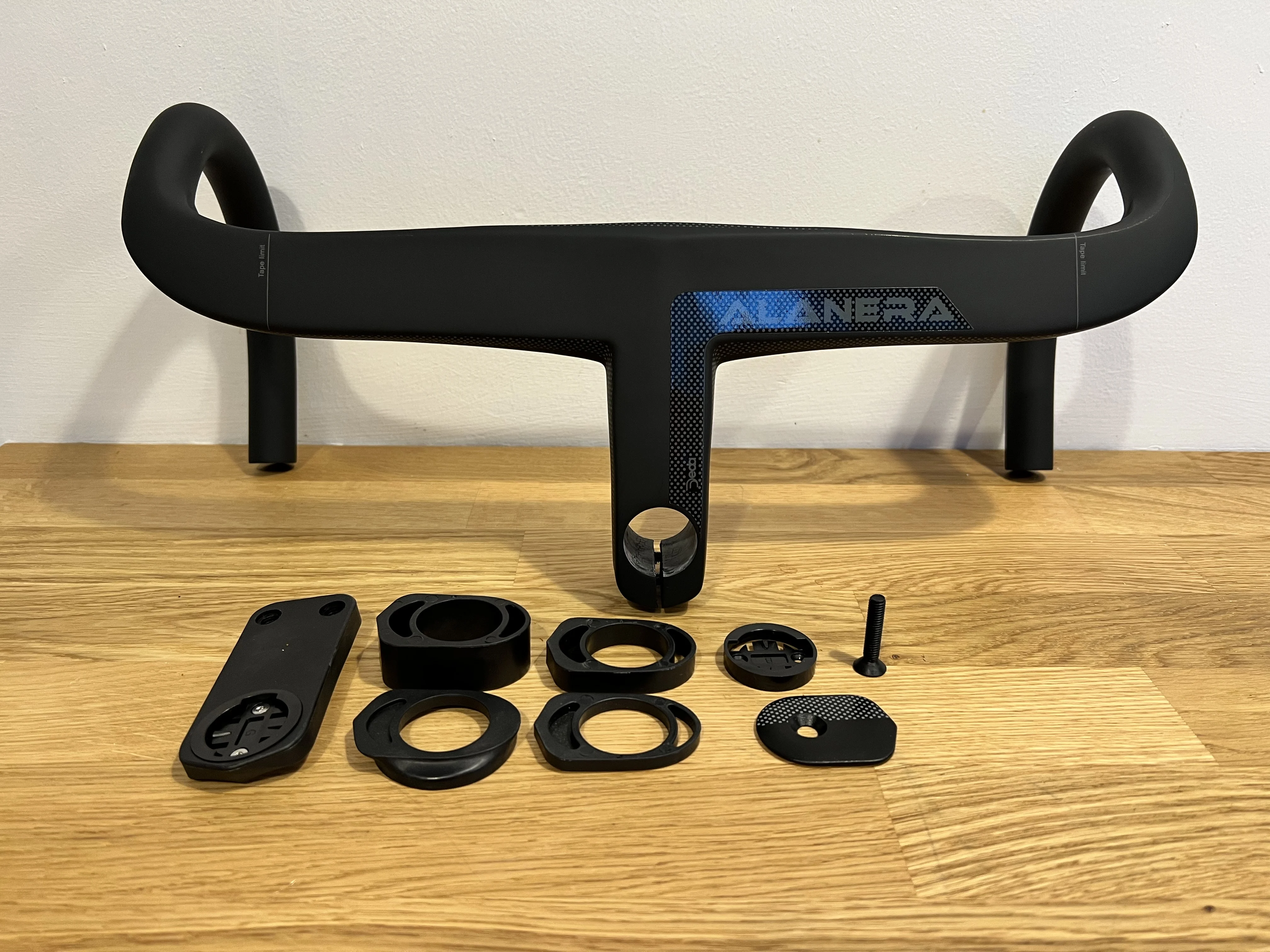 HOT-2022-ALANERA-New-Paint-Carbon-Road-Handlebar-Super-Light-Integrated ...