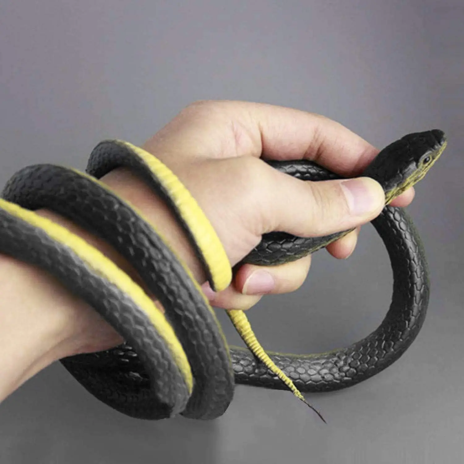 130CM-Halloween-Prank-Scary-Simulated-Rubber-Black-Snake-Horror-toy.jpg