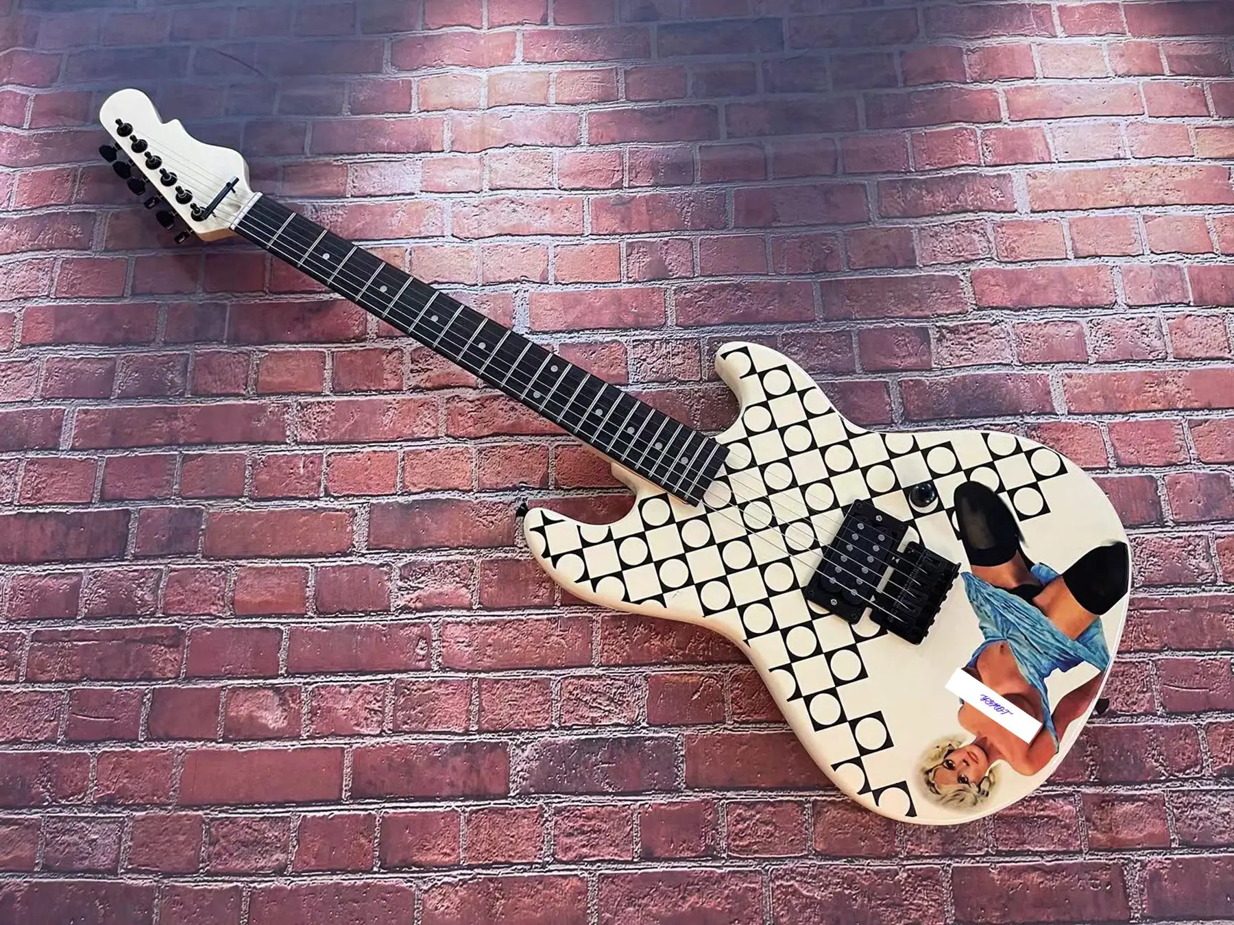 Beautiful-patterned-electric-guitar-rose-wood-fingerboard-solid-body ...